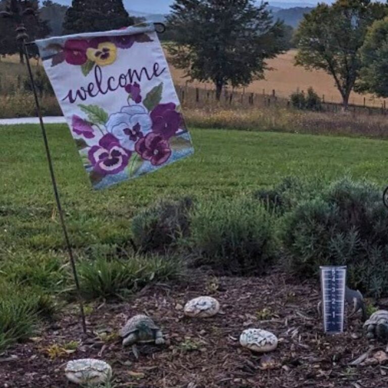 Hang Decorative Garden Flags To Spruce Up Your Backyard