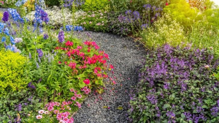 Low Maintenance Ideas For Landscaping With River Rock