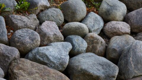 Low Maintenance Ideas For Landscaping With River Rock