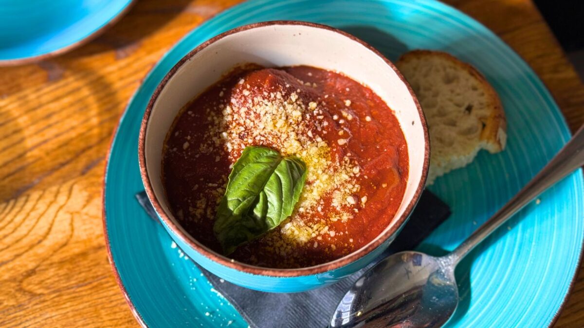 What To Do With Split Tomatoes: 10 Tasty Ways To Enjoy Them