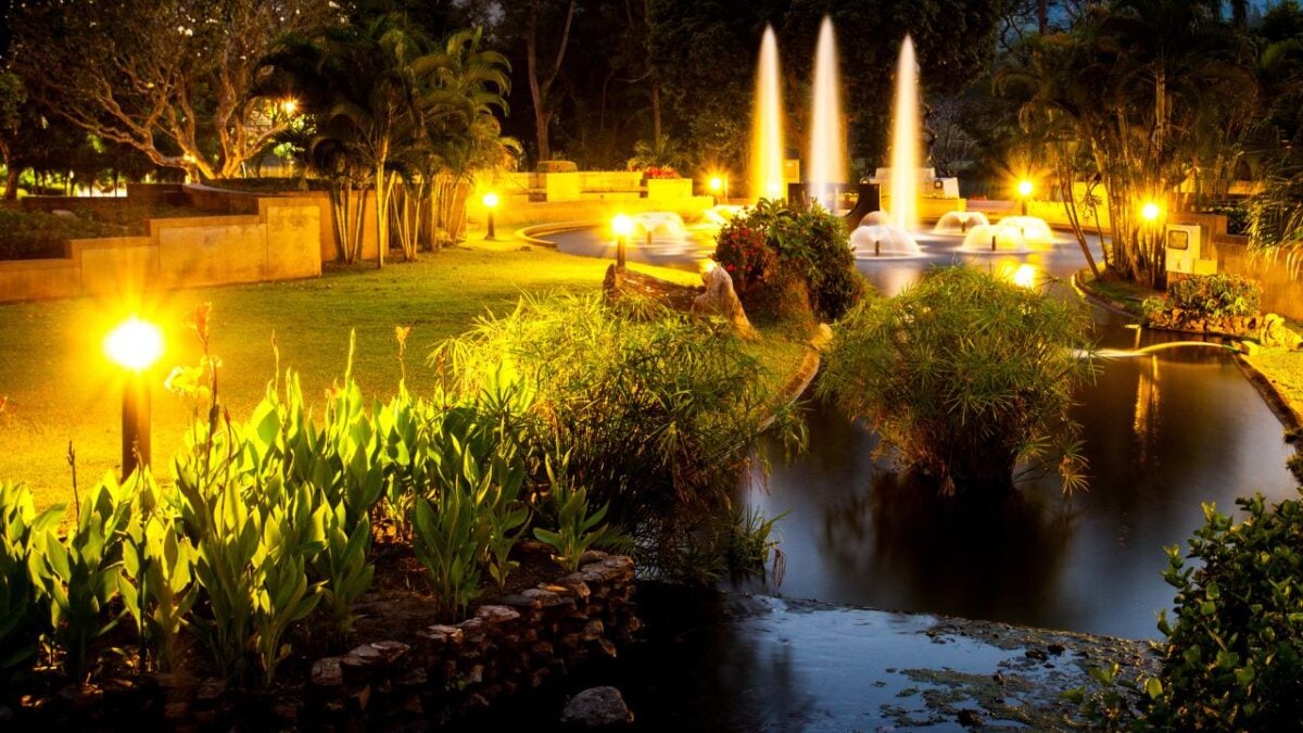 6 Fun Ideas For Landscaping Around Water Fountains