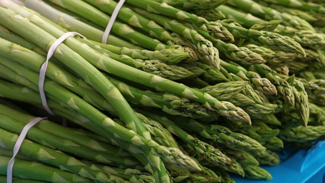 12 Fresh Vegetables And Fruits You Can Grow Year-Round