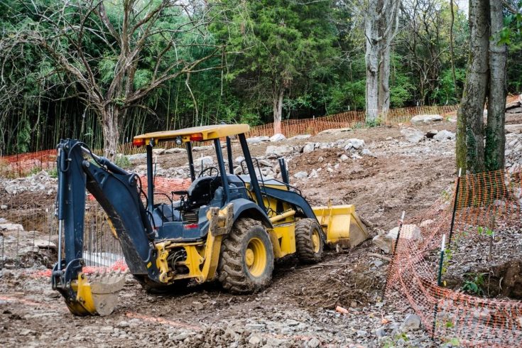 How Much Does It Cost To Level A Yard? Quick Guide To Regrading Your ...
