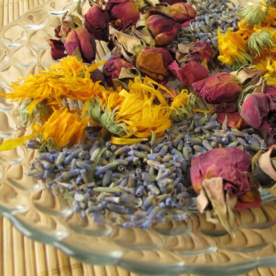 What To Do With Lavender Stems - 17 Delightful Ideas