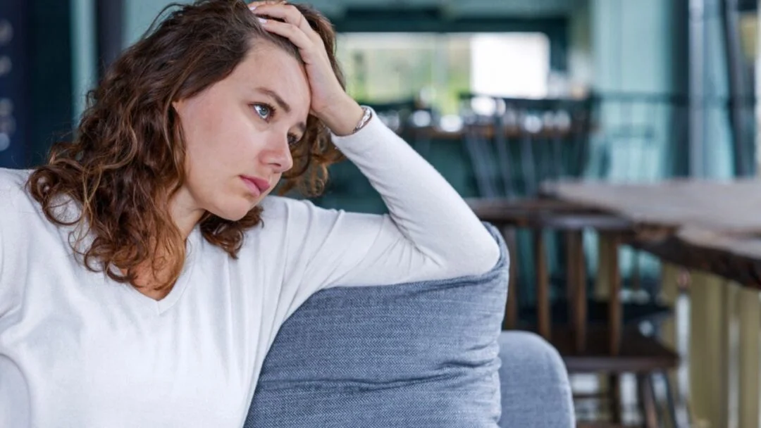 15 Subtle Tactics To Get House Guests Who Wore Out Their Welcome To Leave