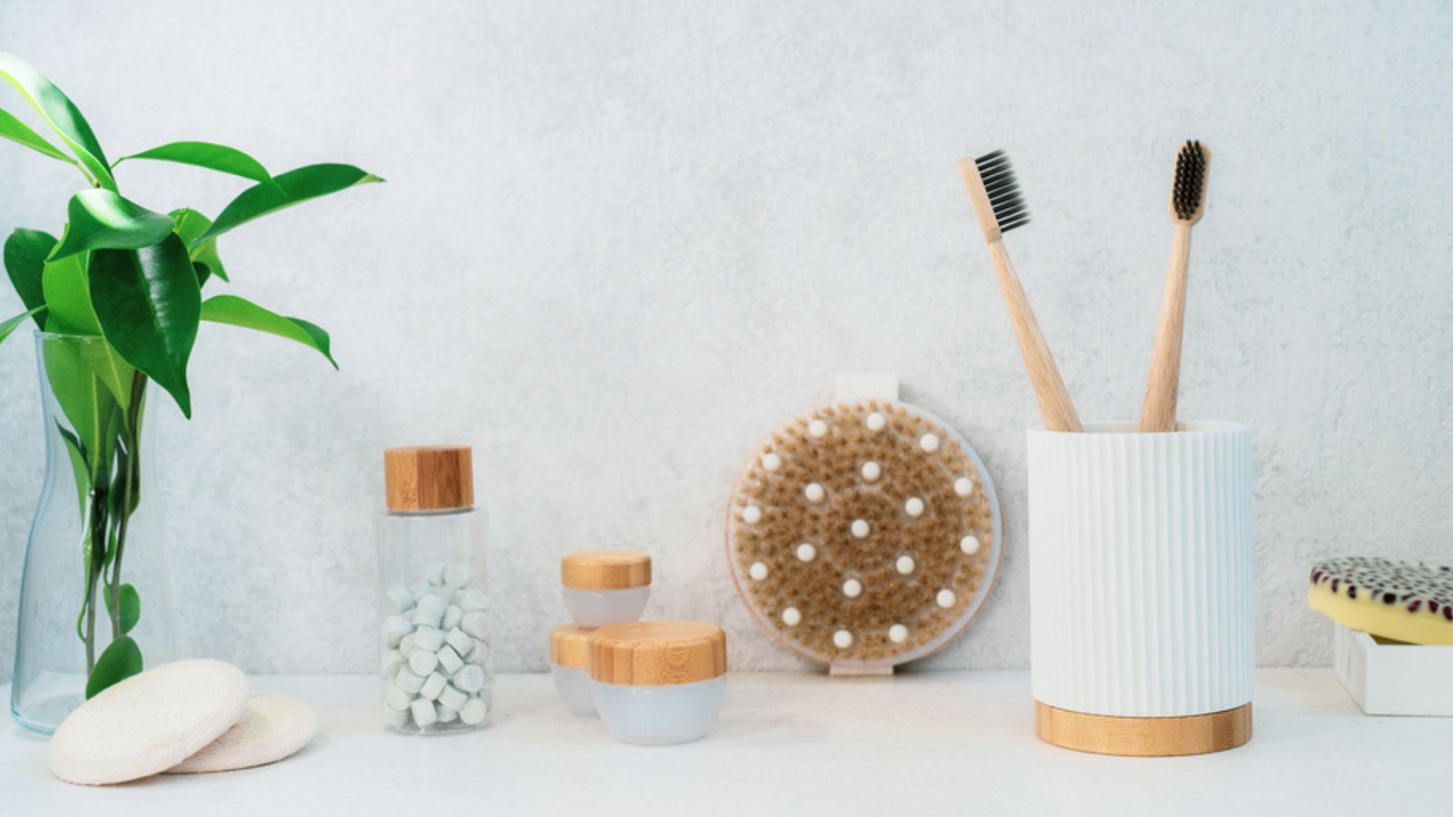 5 Toxic Bathroom Items To Throw Out Immediately