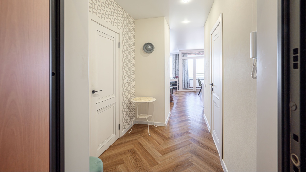 6 Smart Layout Hacks For Big Families In Small Spaces